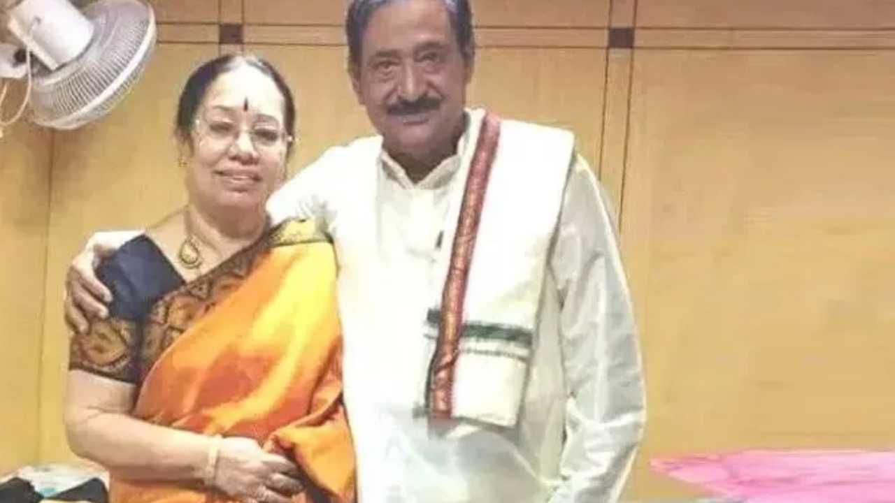 Chandra Mohan Family : చంద్ర మోహన్ ఫ్యామిలీ గురించి.. భార్య పెద్ద రచయిత్రి.. పిల్లలు ఏం ...