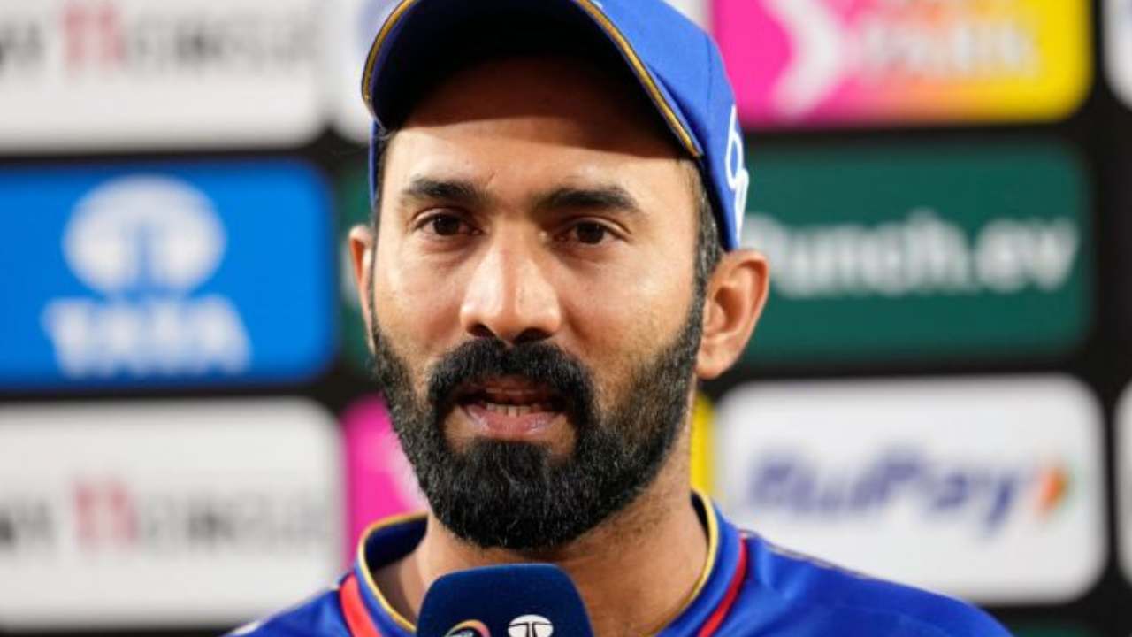 Dinesh Karthik : ఆర్సీబీ జట్టులోకి దినేశ్ కార్తీక్ రీఎంట్రీ.. ఈసారి ...
